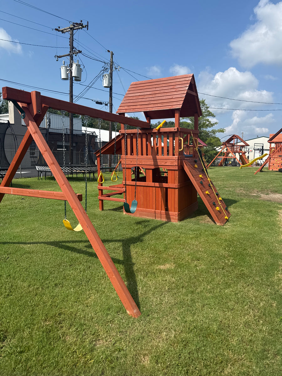 Display Monkey Tower w/Room and Tiki Table – Steepleton